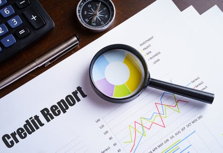 Risks and Benefits of Invoice Factoring to Improve Cash Flow